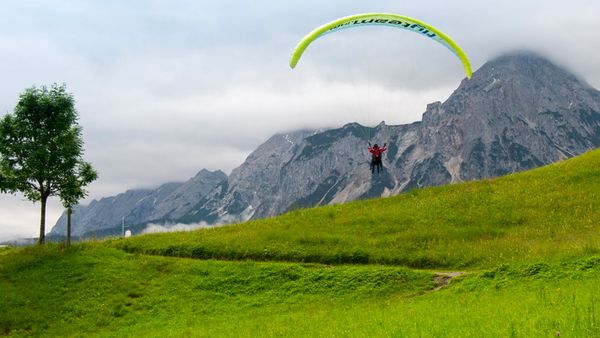 Paragliden in de Zugspitz Arena - bergsport.nl